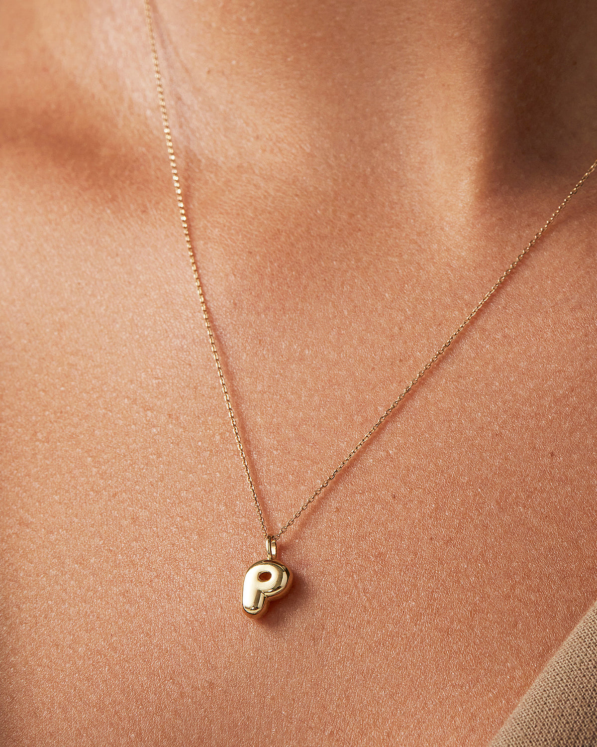14K Gold Bubble Letter Necklace - P | JENNY BIRD
