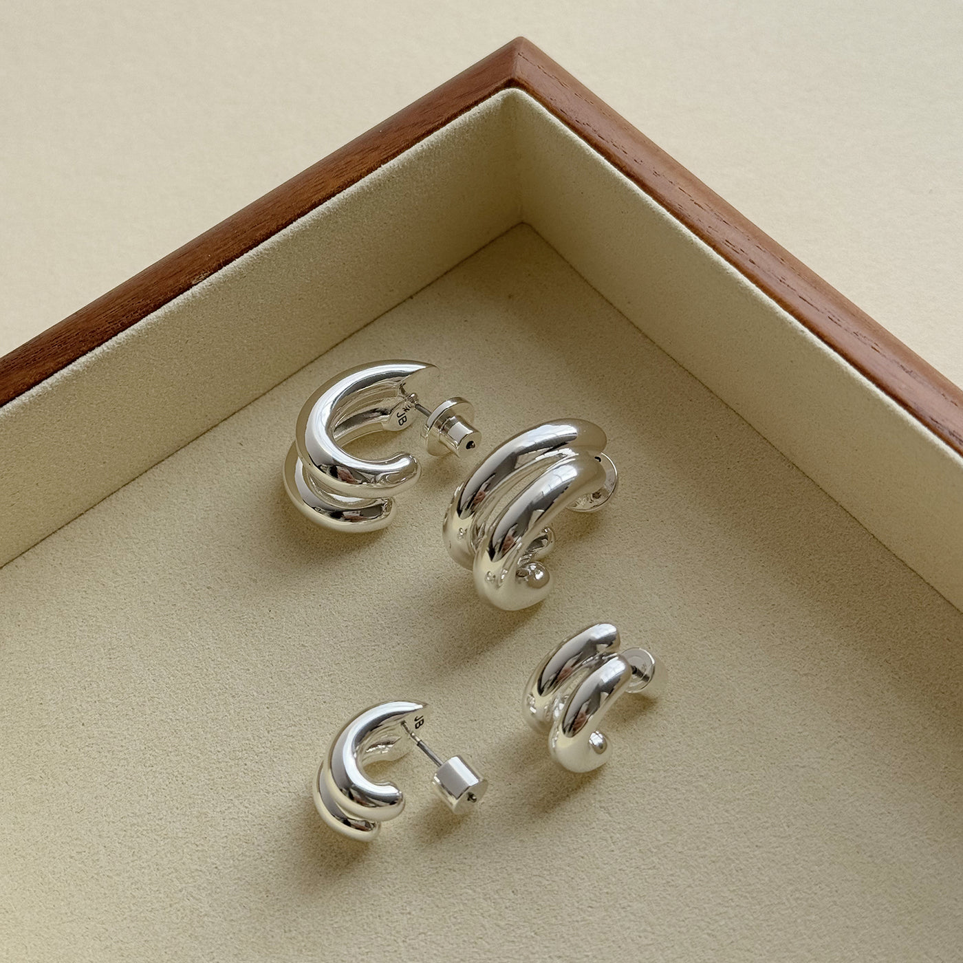 Florence Gold Double Hoop Earrings | JENNY BIRD