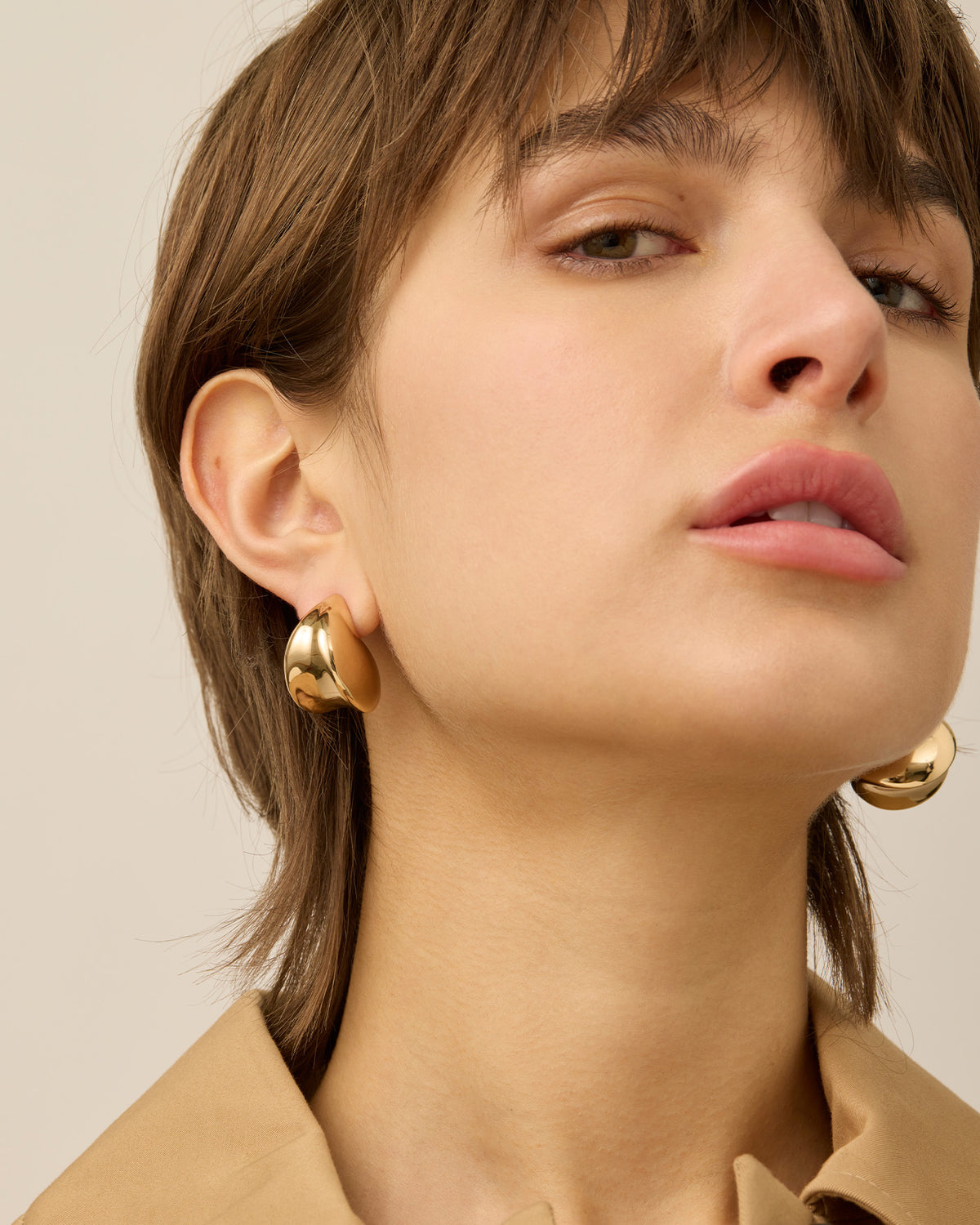 Paige Puff Gold Teardrop Earrings | JENNY BIRD